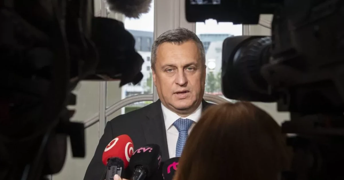 Danko opäť vystrája – karhajú ho aj poslanci Smeru a Hlasu. (Aktualizované o reakciu A. Danka ...