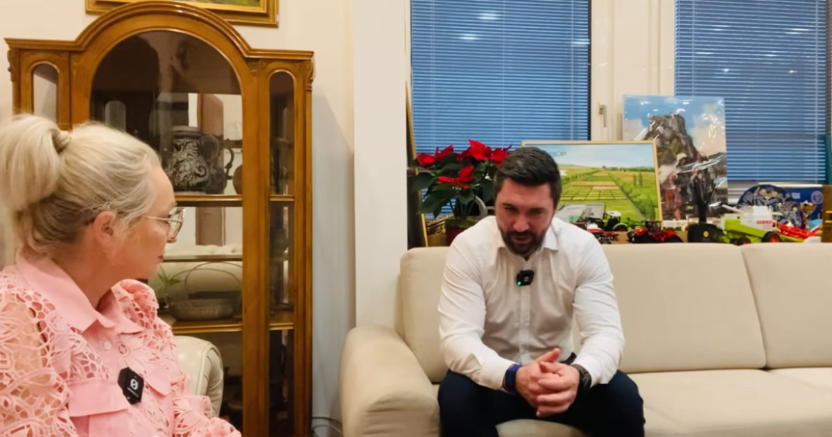 Richard Takáč: Hlina s Holečkovou súťažia, kto vypustí väčší hoax ...