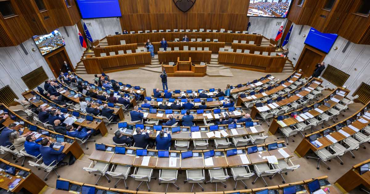 NRSR: V parlamente momentálne pôsobí osem nezaradených poslancov ...