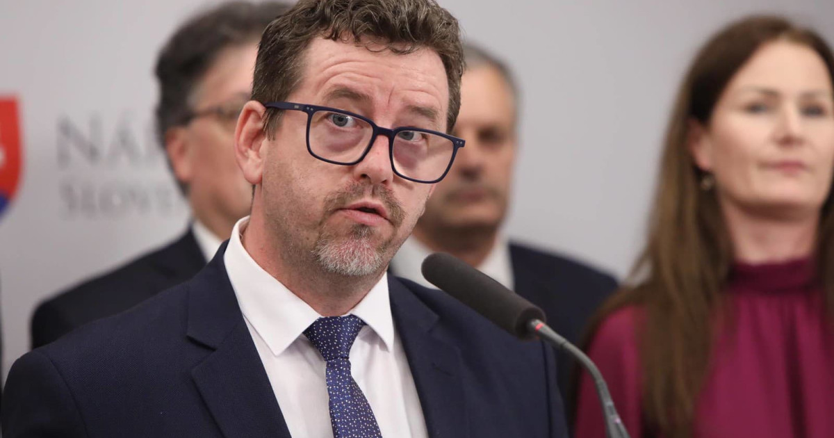 Koniec kariéry! Poslanec Šmilňák, ktorý šoféroval opitý odchádza ...