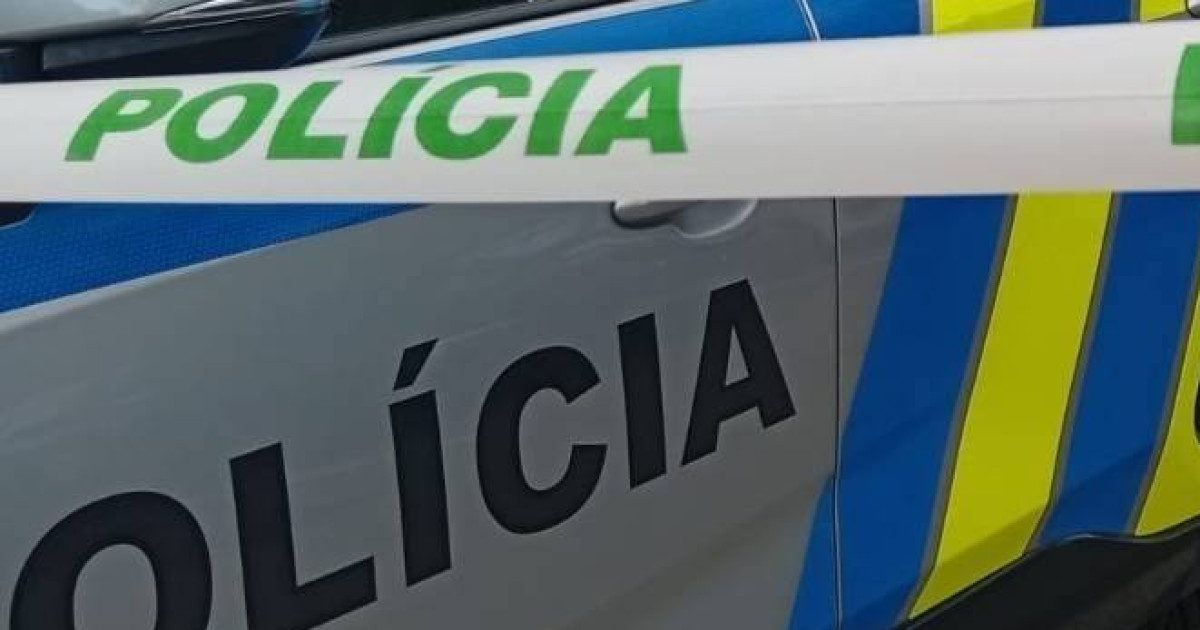 Šok na polícii: Mladá policajtka čelí obvineniu v kauze bankomatov ...