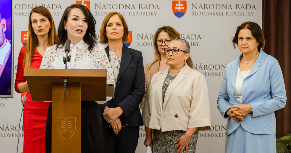KOLÍKOVÁ, REMIŠOVÁ I JURÍK SA OPÄŤ SEKLI! Erik Kaliňák totálne rozbil ...