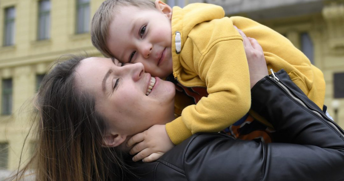 Milan Rúfus - Mama. Báseň ku Dňu matiek | Hlavný Denník