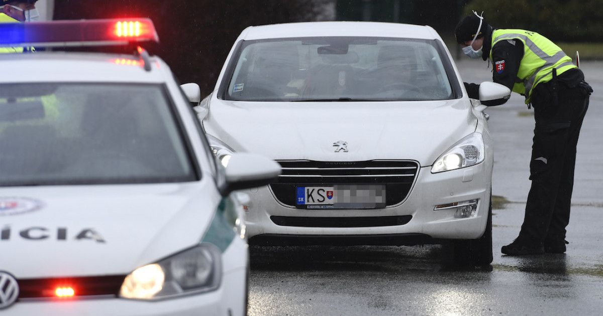 Rakúsko od polnoci zavedie kontroly na hraniciach so Slovenskom | Hlavný Denník