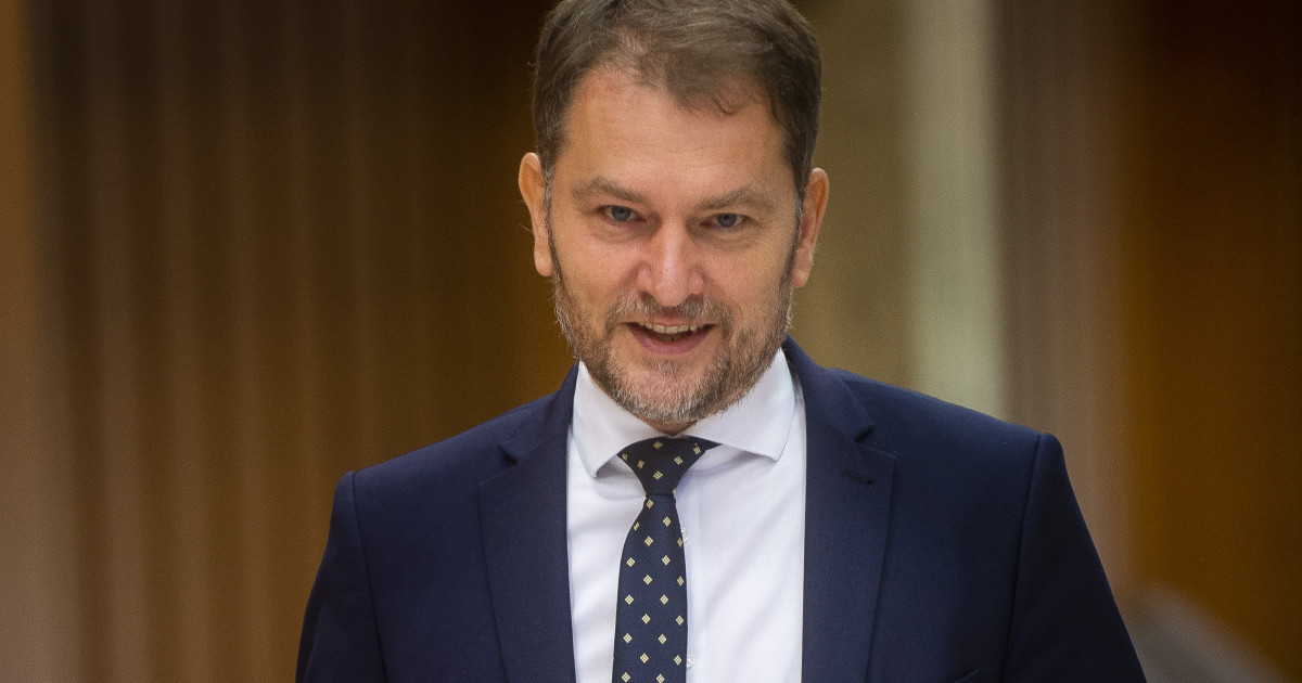 Matovič sa zubami-nechtami zúfalo drží pri válove, len aby neprišiel o ...