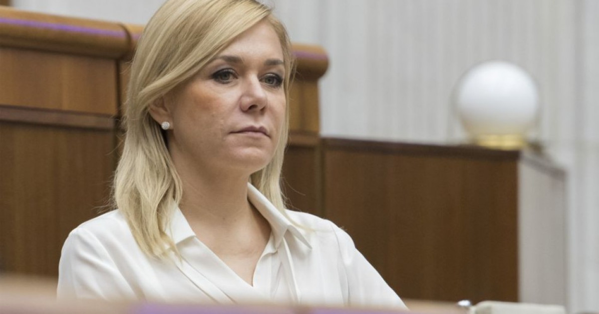 Rozzúrená Denisa Saková: Hanba Romanovi Mikulcovi! | Hlavný Denník