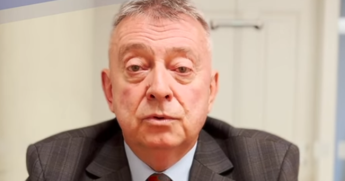 Gen. Viktorín: Som rád, že sa začína hovoriť o odlive mozgov | Hlavný Denník