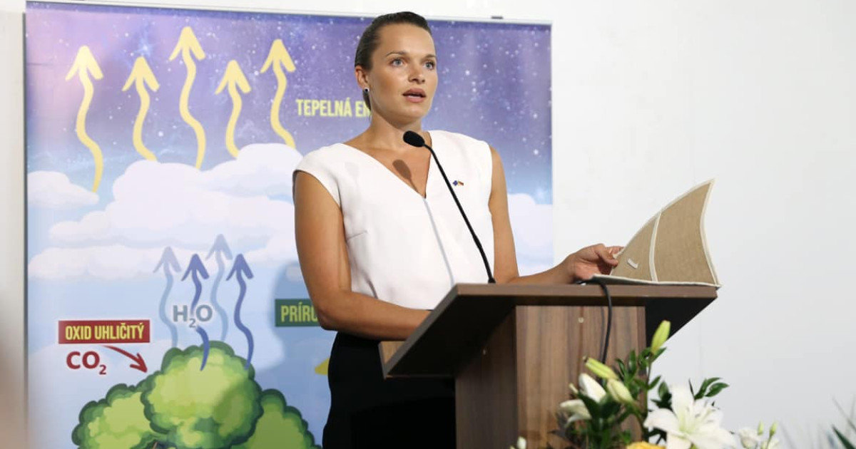 Romana Tabák: SaSka a PS sú symbolom SKAZENOSTI | Hlavný Denník
