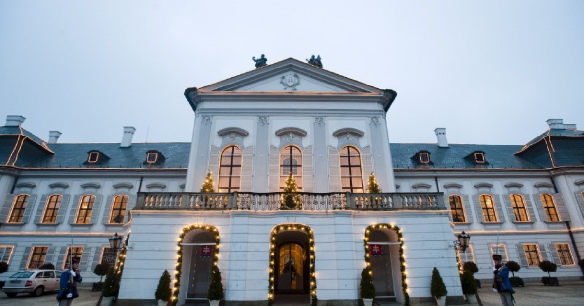 O kľúče od prezidentského paláca má záujem 11 kandidátov | Hlavný Denník